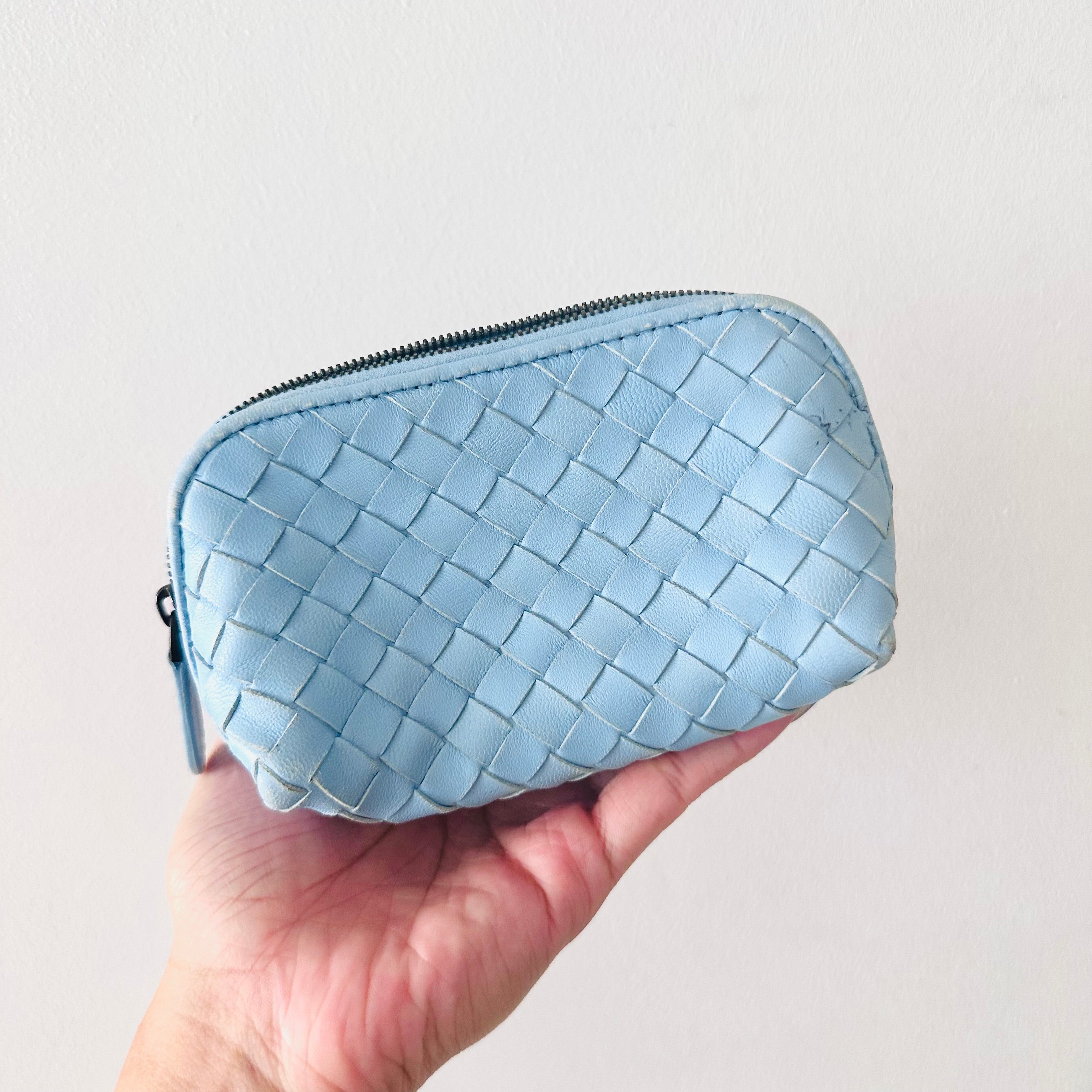 Bottega Veneta BV Sky Blue Intrecciato Nappa Woven Leather Zip Cosmeti ...